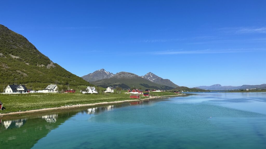 De Narvik à Tromsø : 1 200 km magnifiques à travers les Îles Lofoten et ...